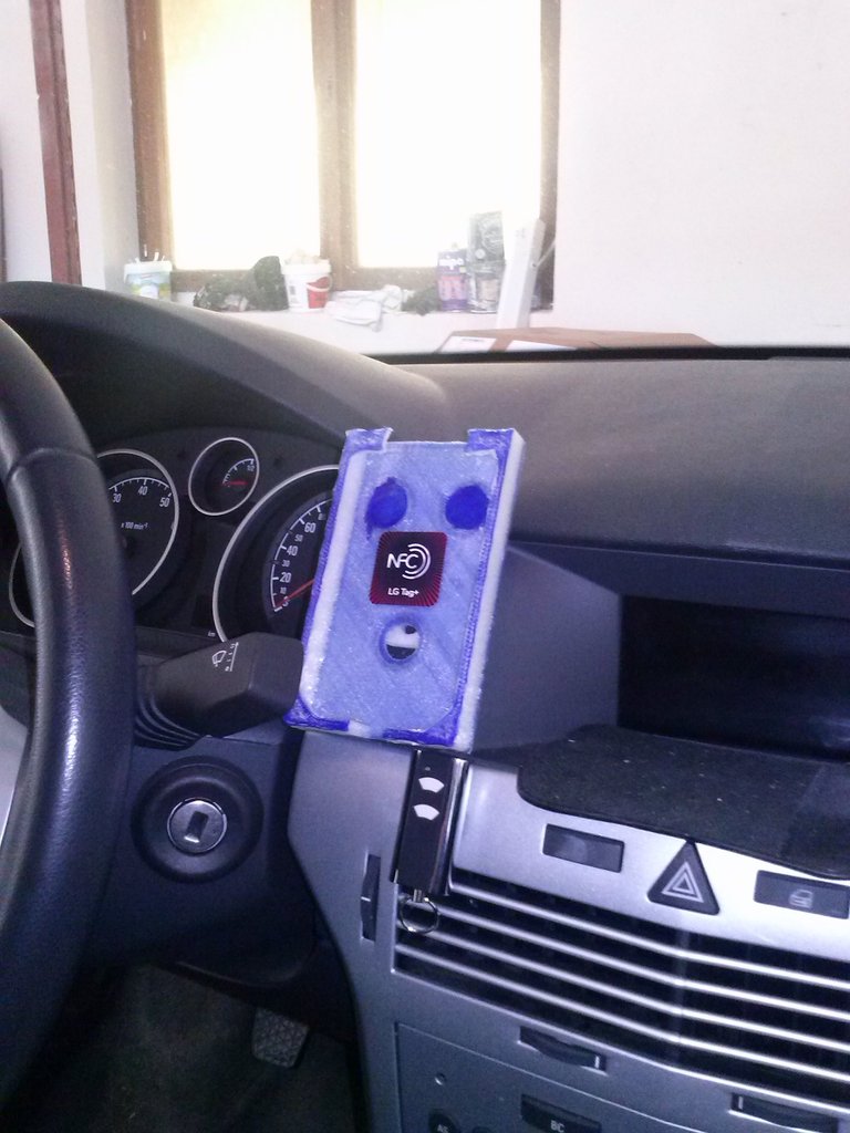 Free 3D file LG-P700 Car-Smartphoneholder・3D printing model to download ...